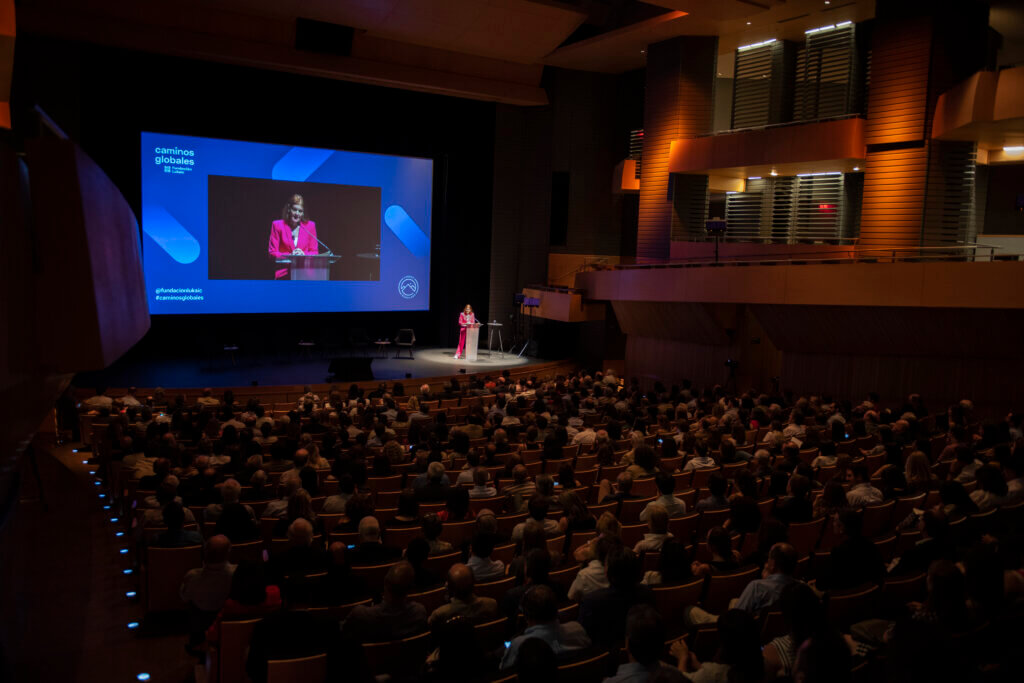 Home - Luksic Scholars